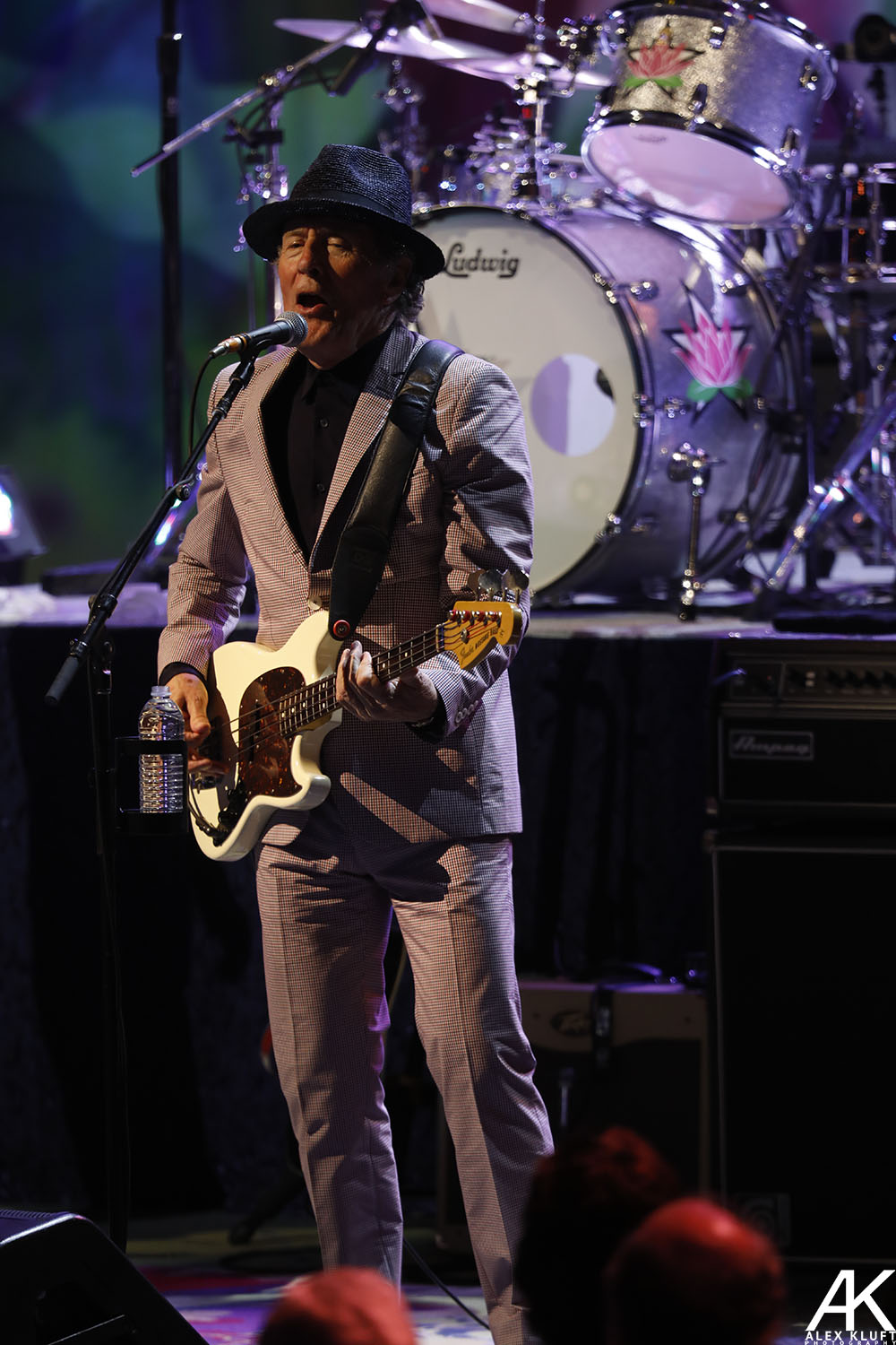 Hamish Stuart – Music Connection Magazine