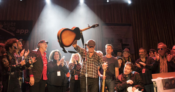 Bruce Springsteen Returns to Light of Day Winterfest - Music Connection ...
