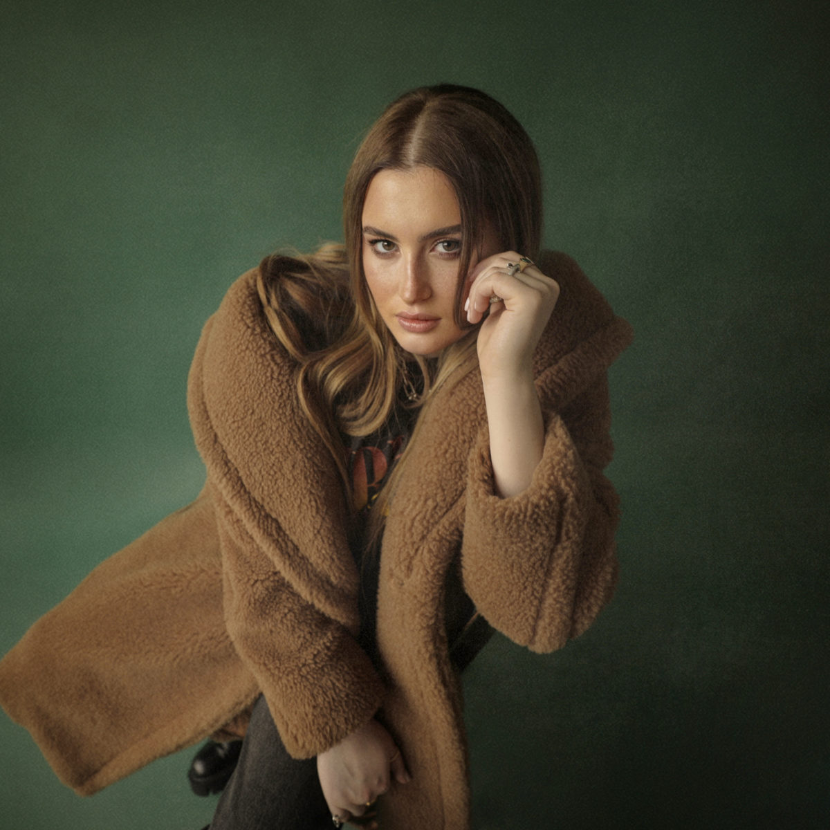 Signing Story: Rosa Linn – Music Connection Magazine