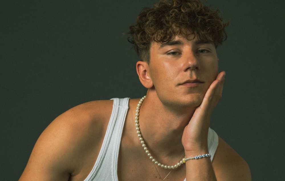 BUNT. Signs to Arista Records - Music Connection Magazine