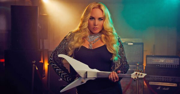 Signing Story with rock artist Ginny Luke